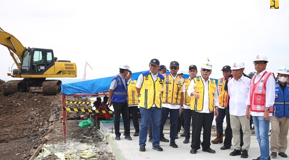 Menteri Basuki Targetkan Tol Cisumdawu Operasi Penuh di Akhir Mei 2023 - Mitrapol